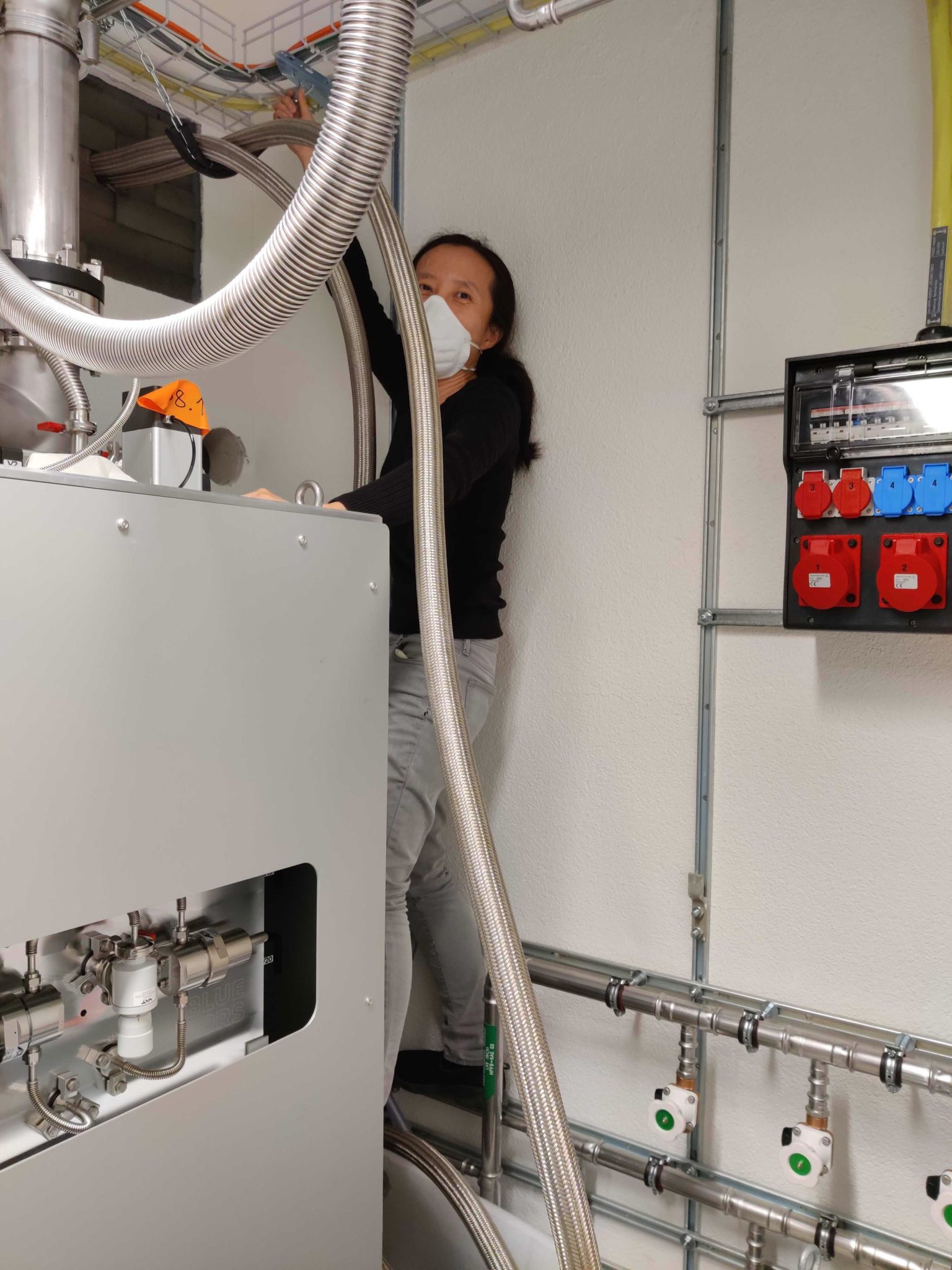 A Look at Women Pushing the Limits of Quantum Frontiers: Yiwen Chu ...